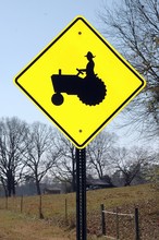 Tractor Crossing Sign Free Stock Photo - Public Domain Pictures