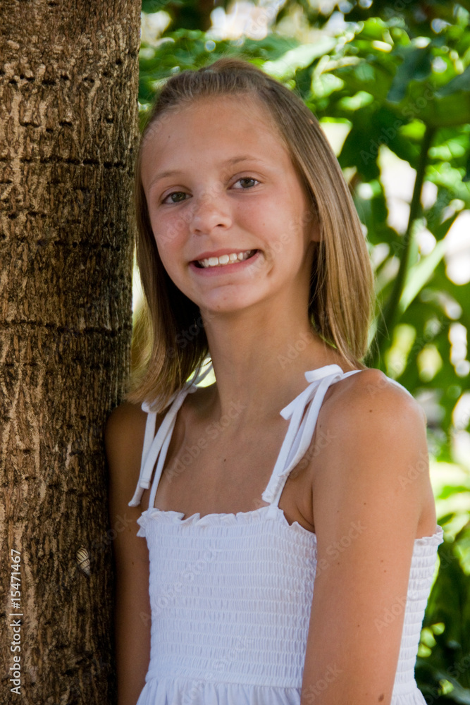 Pretty Pre-Teen (11) 素材庫相片 | Adobe Stock