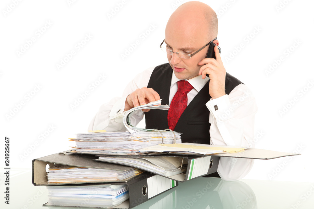 Stock-Foto „Blick in die Akten“ | Adobe Stock