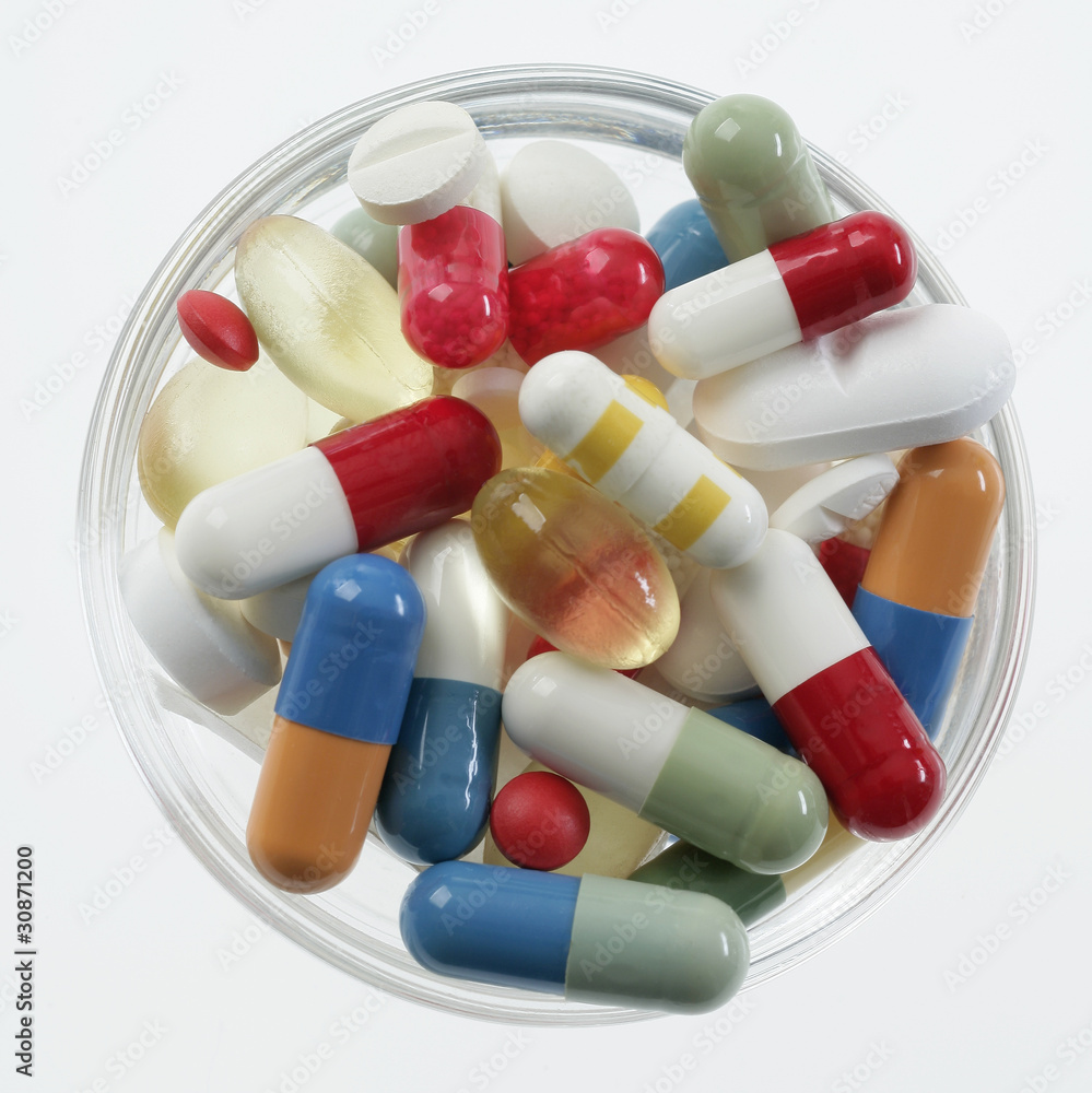 Photo Stock Diverses gélules et comprimés | Adobe Stock