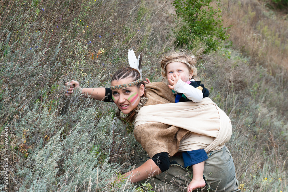 Red Indian girl in the image with your kid to hunt for prey Stock Photo ...