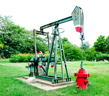 Rusty Oil Pump Free Stock Photo - Public Domain Pictures