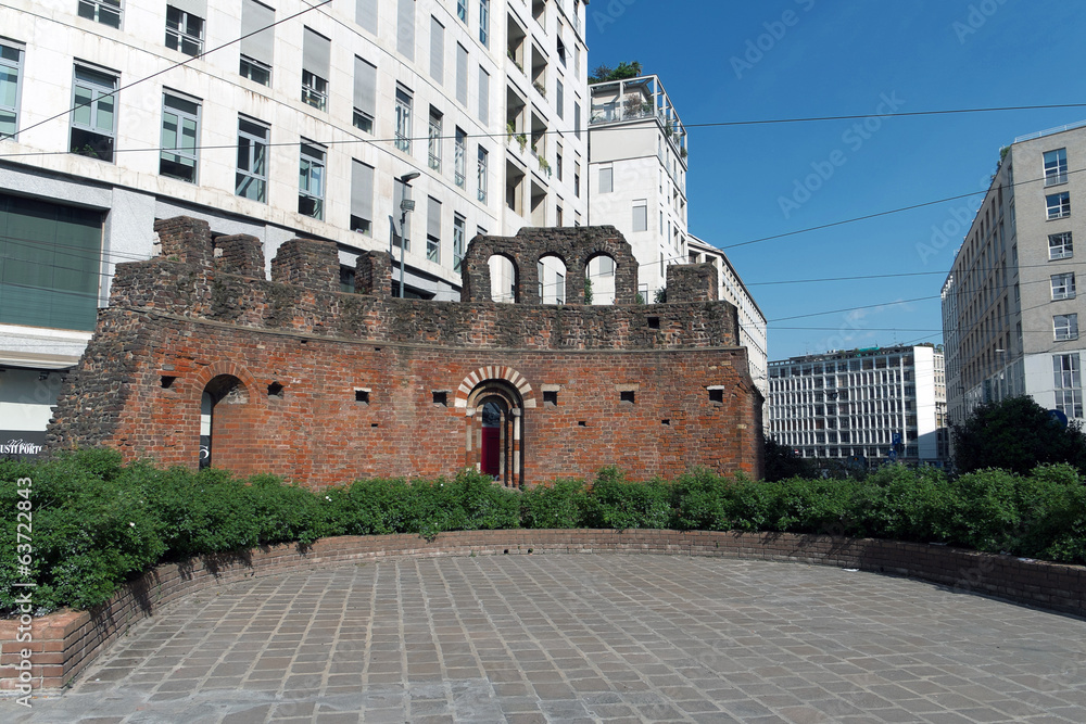Milano - Piazza Missori - Cripta di San Giovanni in Conca の Stock フォト ...