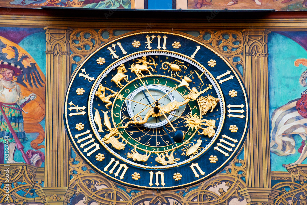 Stock-Foto „Die historische Astonomische Uhr am Rathaus von Ulm ...