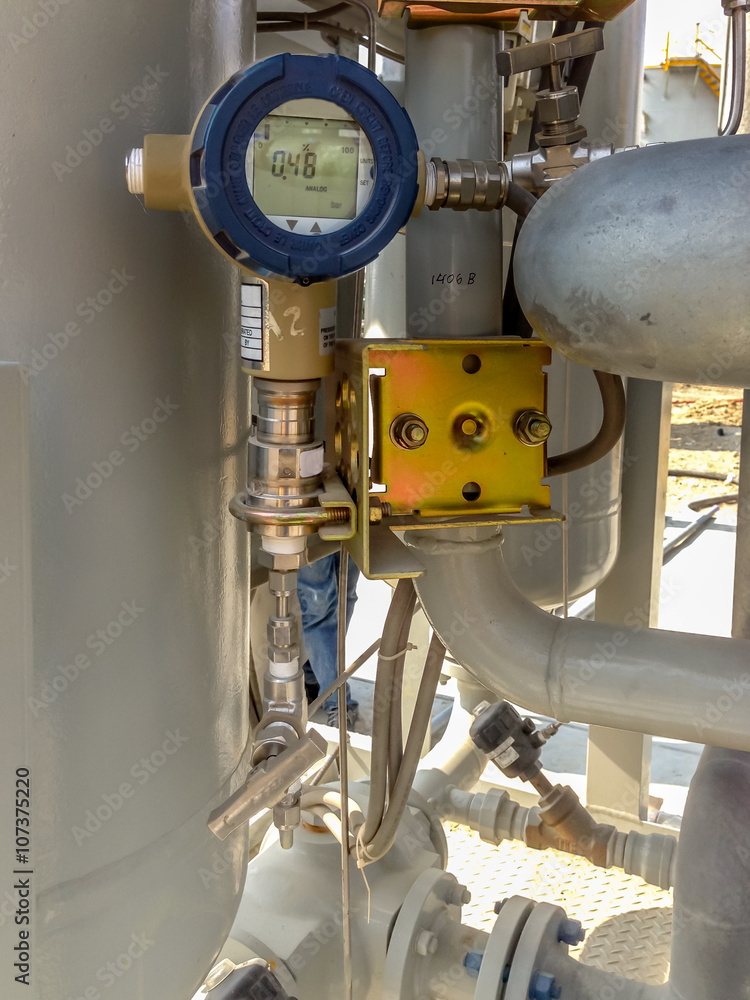 Photo Stock typical installation of pressure transmitter with pipe ...