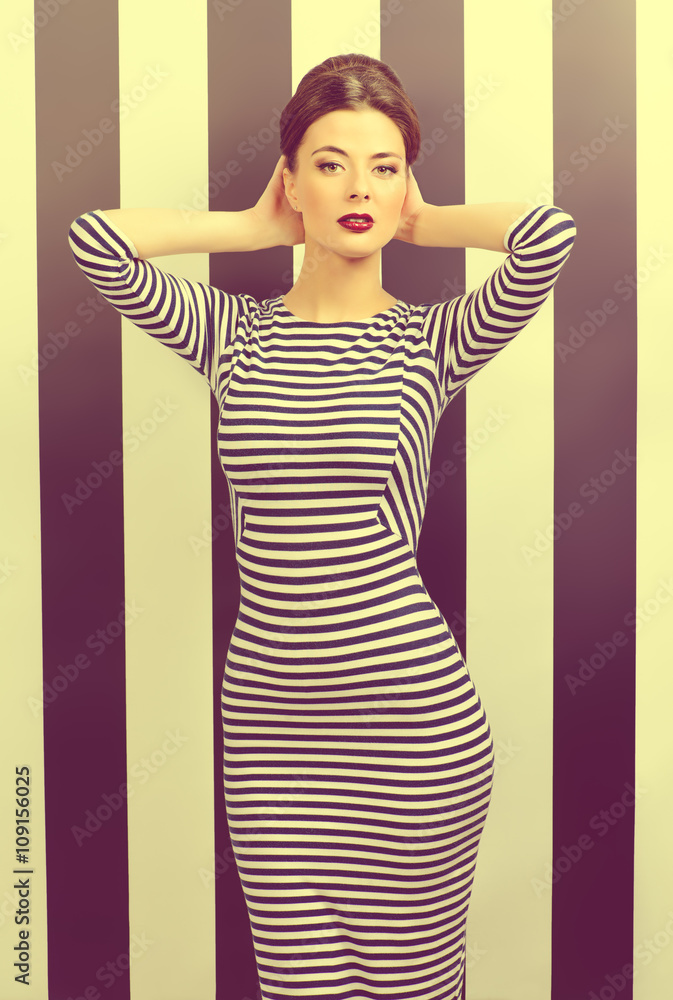 Stock-Foto „shapely lady“ | Adobe Stock