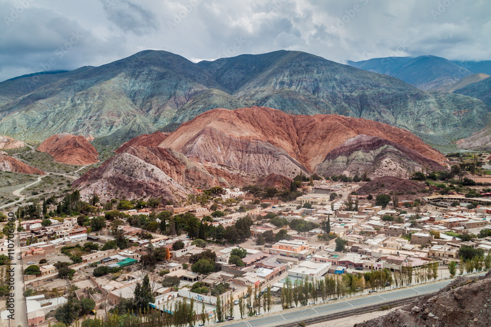 Cerro del los Siete Colores (Hill of Seven Colors) over Purmamarca ...