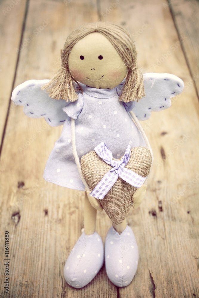 kleiner Engel mit Herz - Glückwunschkarte Stock Photo | Adobe Stock