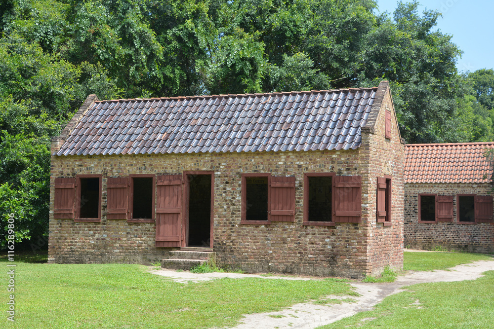 Foto de Stock Slave cabins in Boone Hall Plantation in Mount Pleasant ...