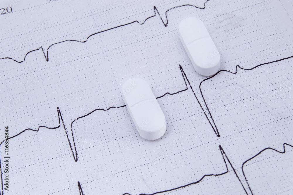 White tablets for treatment of heart and vascular diseases in adults ...