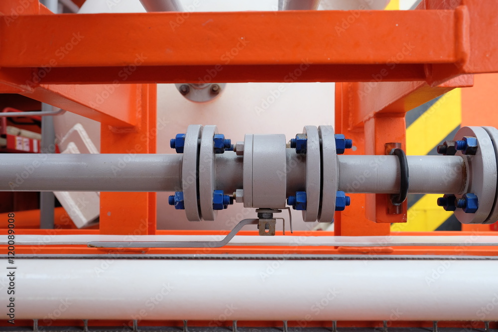 Pipeline production and valve for oil and gas process, Pipeline ...