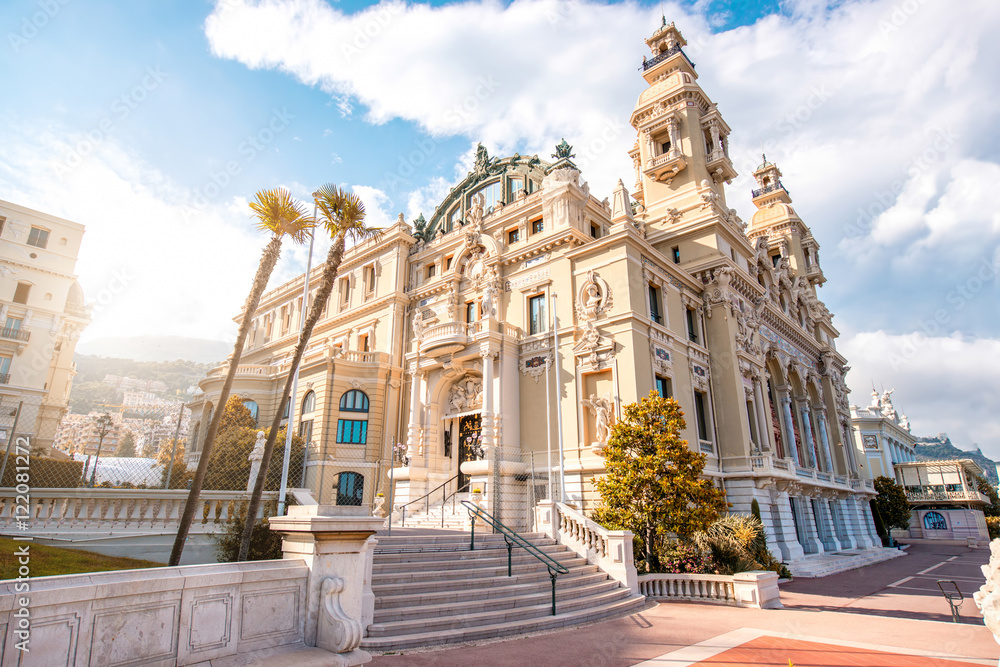 Foto Famous Opera building in Monte Carlo on the French riviera in ...