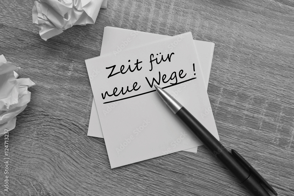 Stock-Foto „Zeit für neue Wege !“ | Adobe Stock
