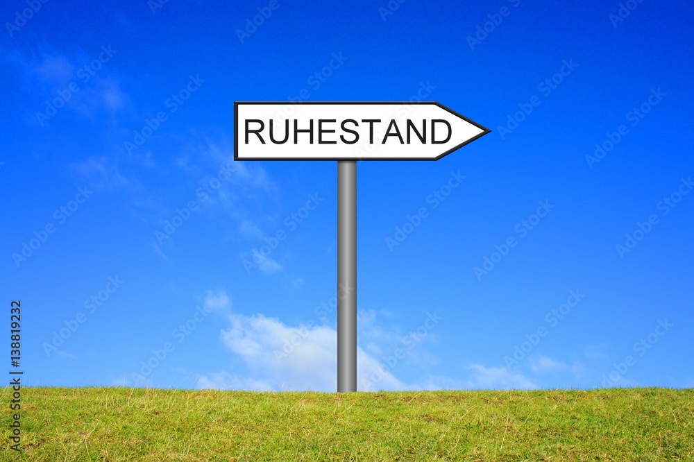 Foto de Stock Schild Wegweiser zeigt Ruhestand | Adobe Stock