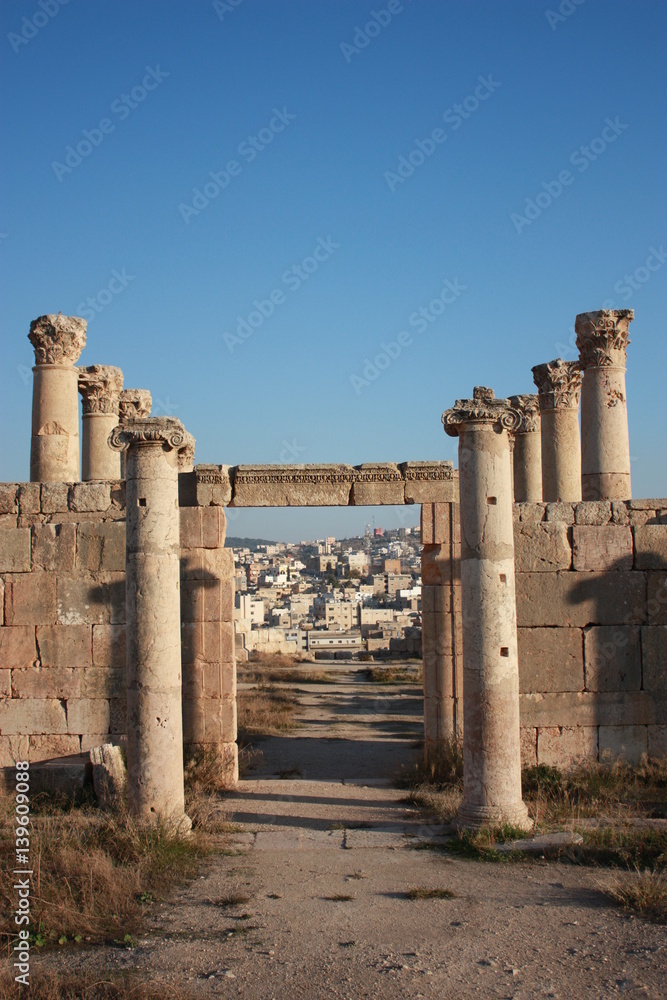 Historic columns in ancient Jerash in Jordan, Middle East Stock Photo ...