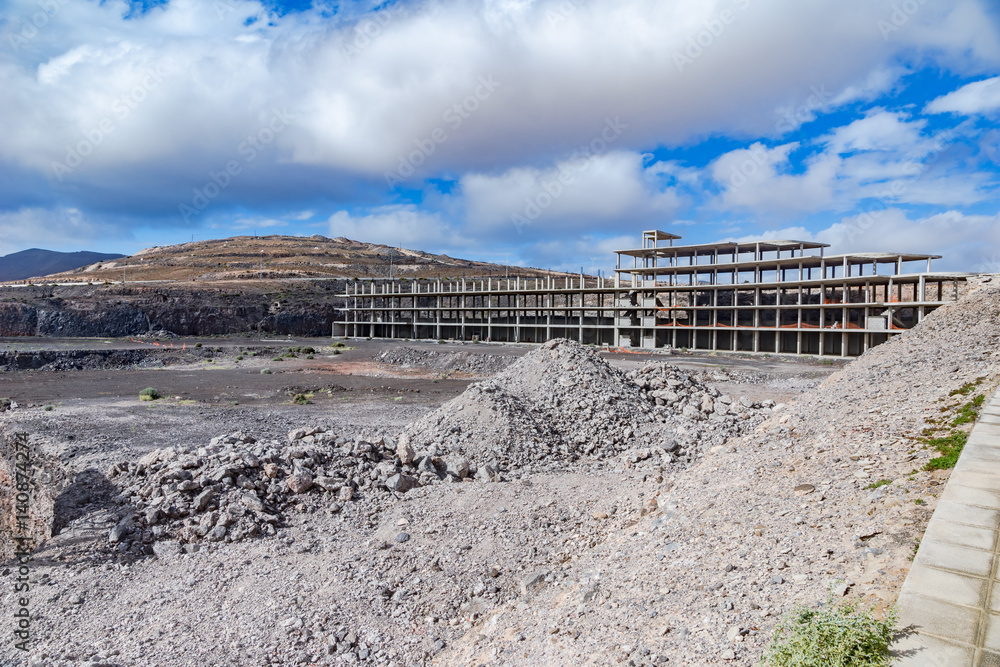 Bauruine- unfertige Hotelanalge auf Fuertefentura, Bauruine, unfertige Bettenburg bei Jandia in ...