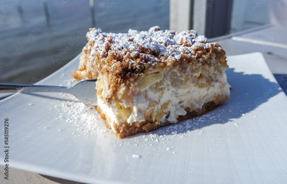 Apfelstreusel-Käsekuchen Stock Photo | Adobe Stock