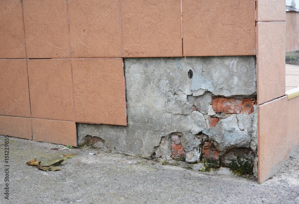 How to Fix Broken Wall Tile and How to Regrout . Replace, Repair ...