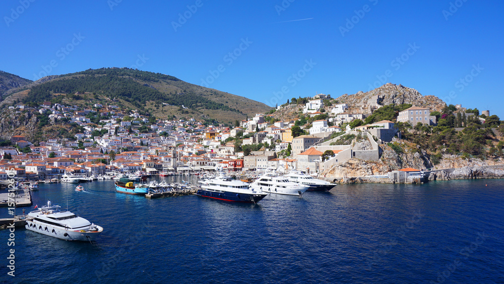 Photo of picturesque island of Hydra on a spring morning, Saronic Gulf ...