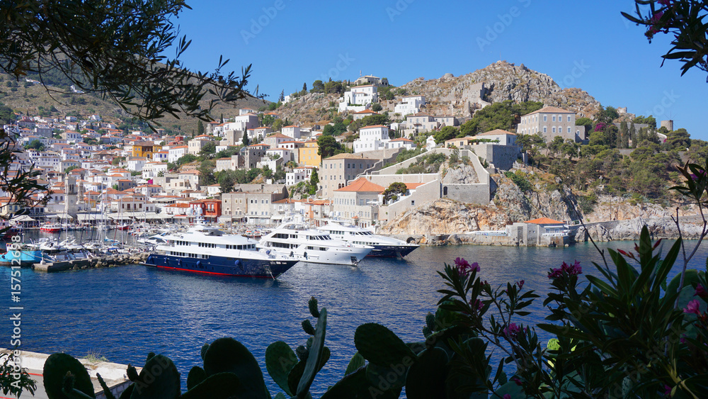Photo of picturesque island of Hydra on a spring morning, Saronic Gulf ...