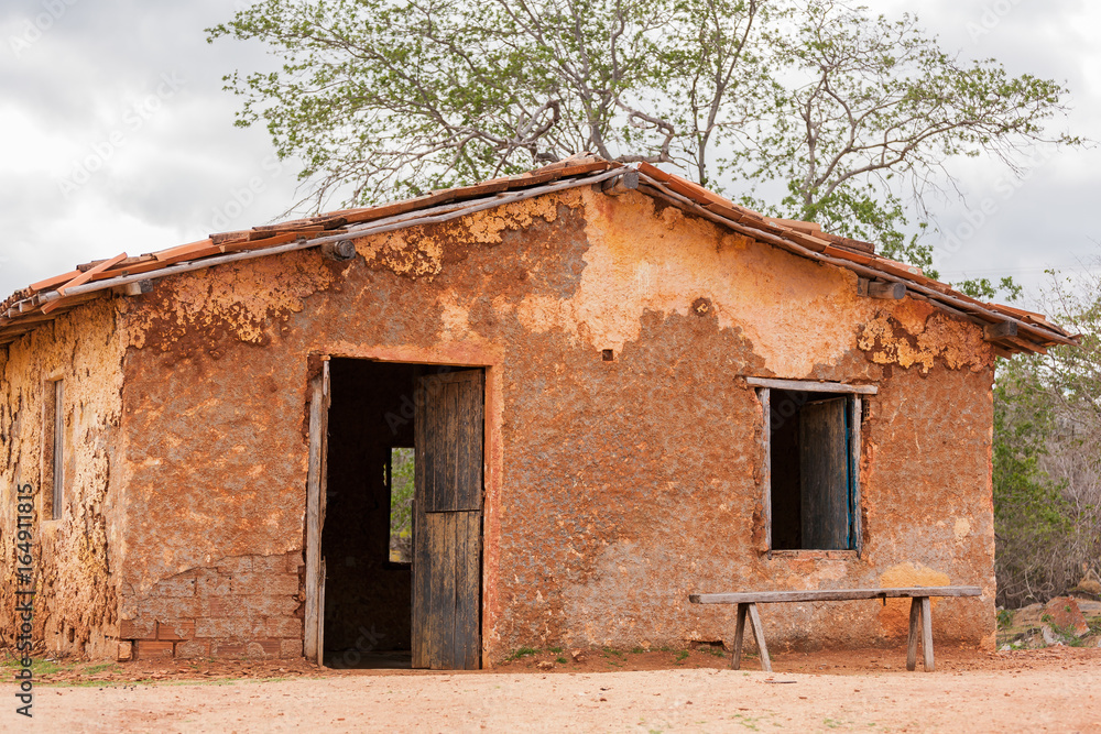 Typical mud house of the poor regions of the countryside of Brazil の ...