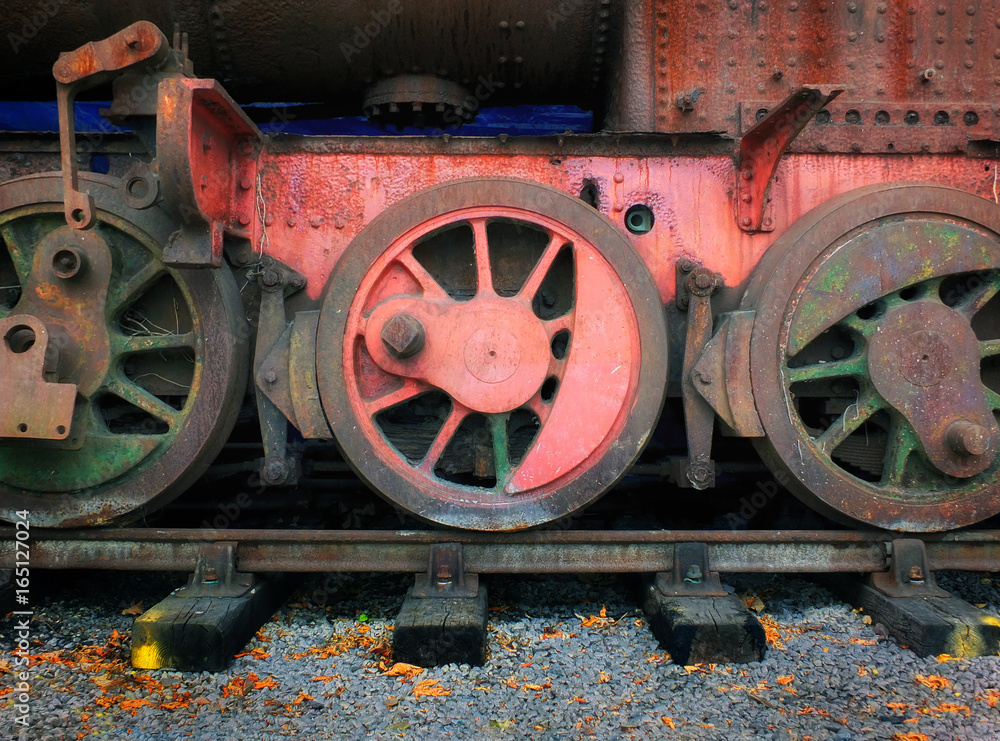 Wheels of a vintage steam engine: Hunslet Engine Company 1540 'Picton ...