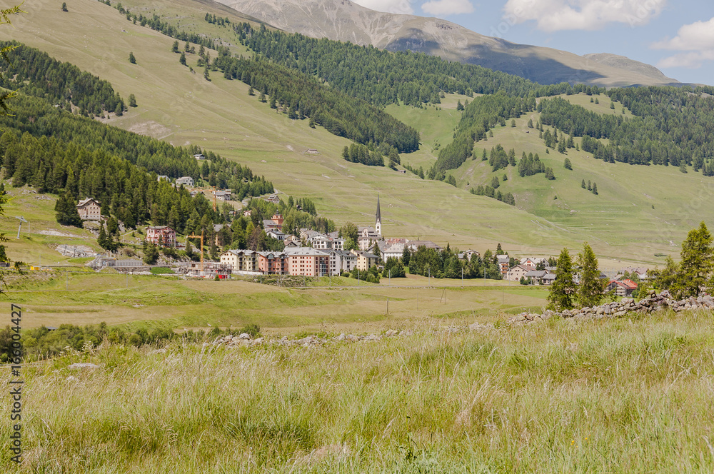 Zuoz, Dorf, Bergdorf, Engadin, Oberengadin, Alpen, Schweizer Berge ...
