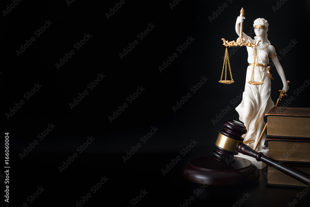 Foto Legal code, enforcement of the law and blind Iustitia concept with ...