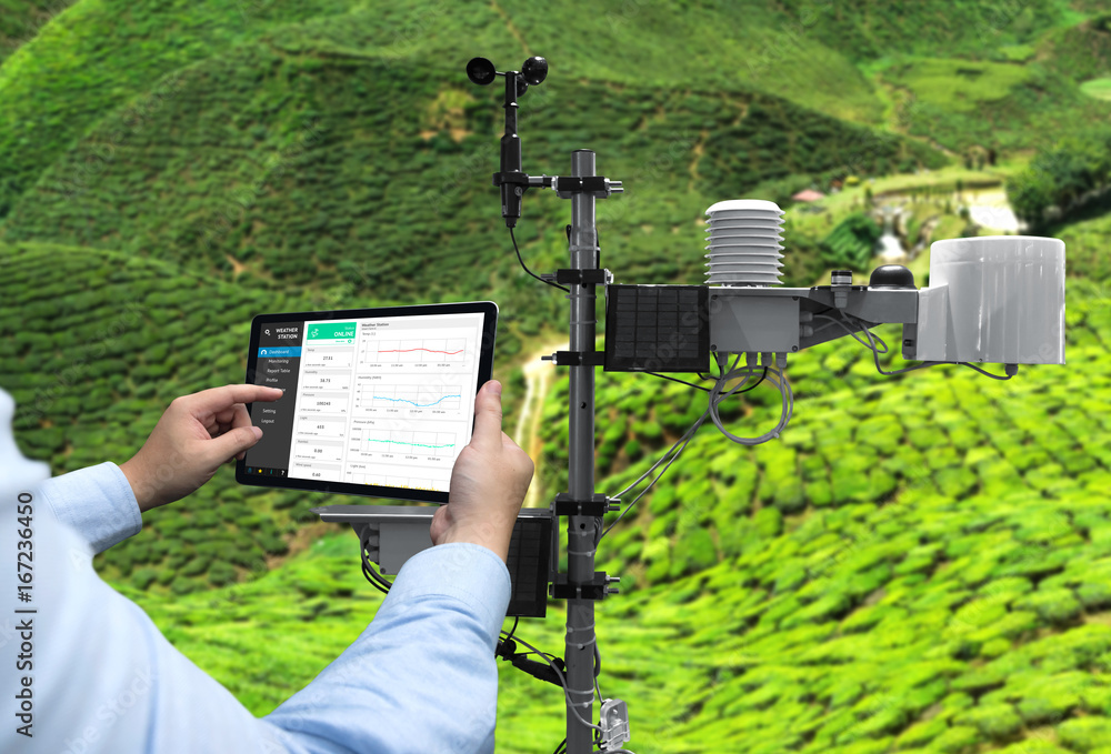 Fotografie Weather station data logging wireless monitoring , tracking ...