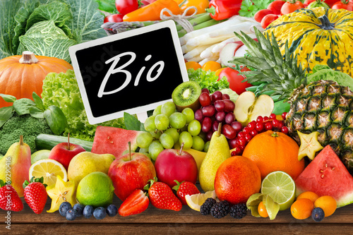 Bio - Obst und Gemüse Stock-Foto | Adobe Stock