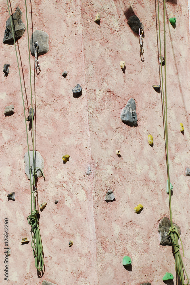 Stock-Foto „Kletterwand Boulderwand bouldern klettern Seil ...