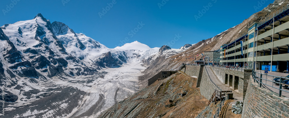 Pasterze glacier, the longest glacier and Grossglockner, the highest mountain in Austria. Stock ...