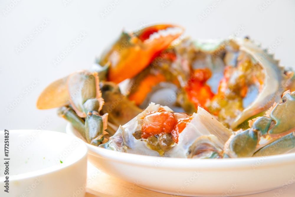 Crab fermented ( Pu Dong ) with spicy chilis sauce . Fresh crab females ...