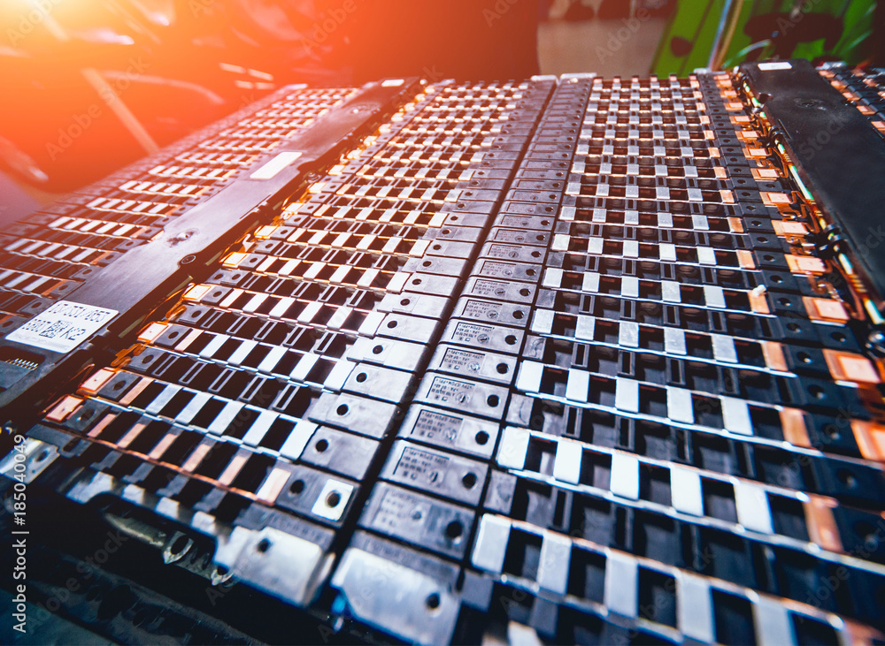 Charging the batteries of the elecric motor. Disassembling the battery ...