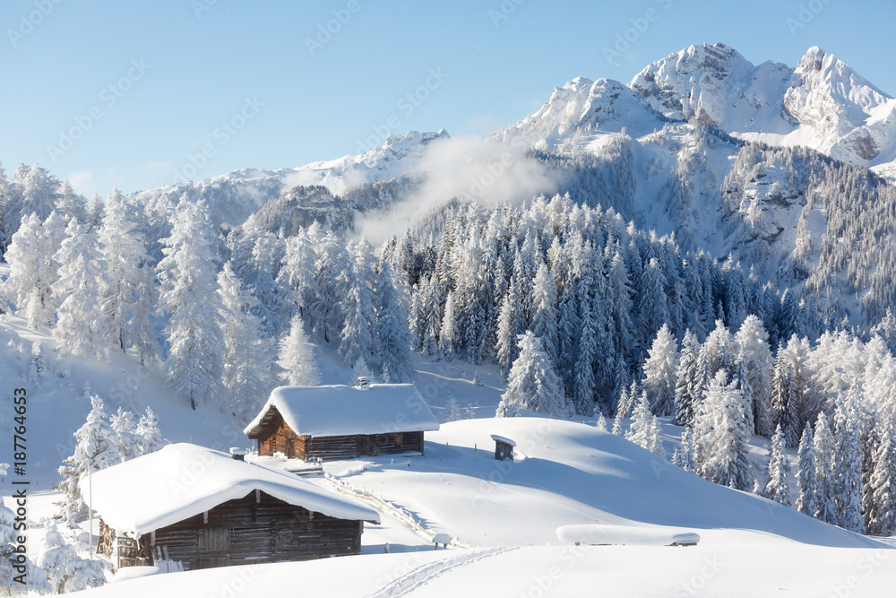 Стоковое фото «Winter wonderland in Austrian Alps. Beautiful winter ...