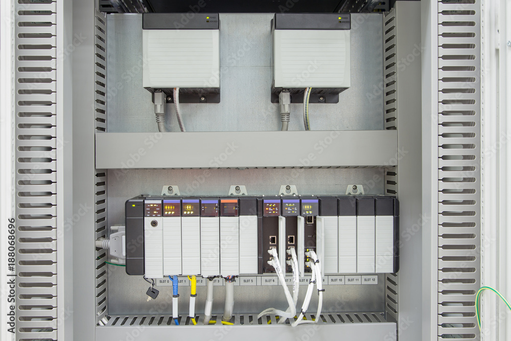 Foto Programmable logic controller ( PLC ) to controlling oil and gas ...
