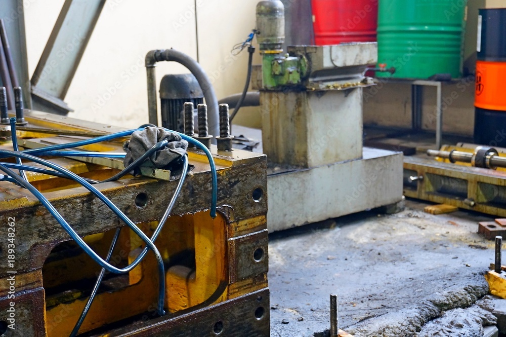 Repair of lathe, grinding machine, guiding and splined shaft. close up ...