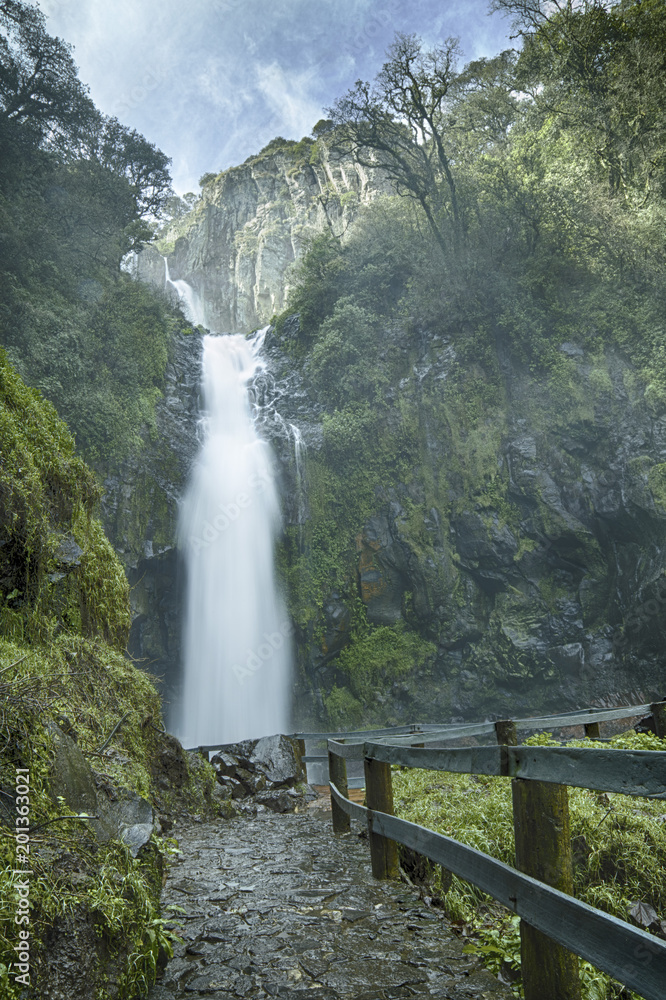 Incredible Waterfall Salto de Quetzalapan - Tulimán - Chignahuapan ...