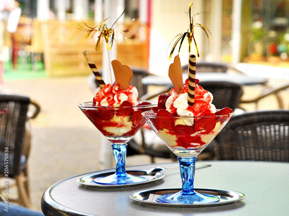 Eisbecher Tumblr Schwarzwälder Ice Cream | Delabuu Friedrichshain