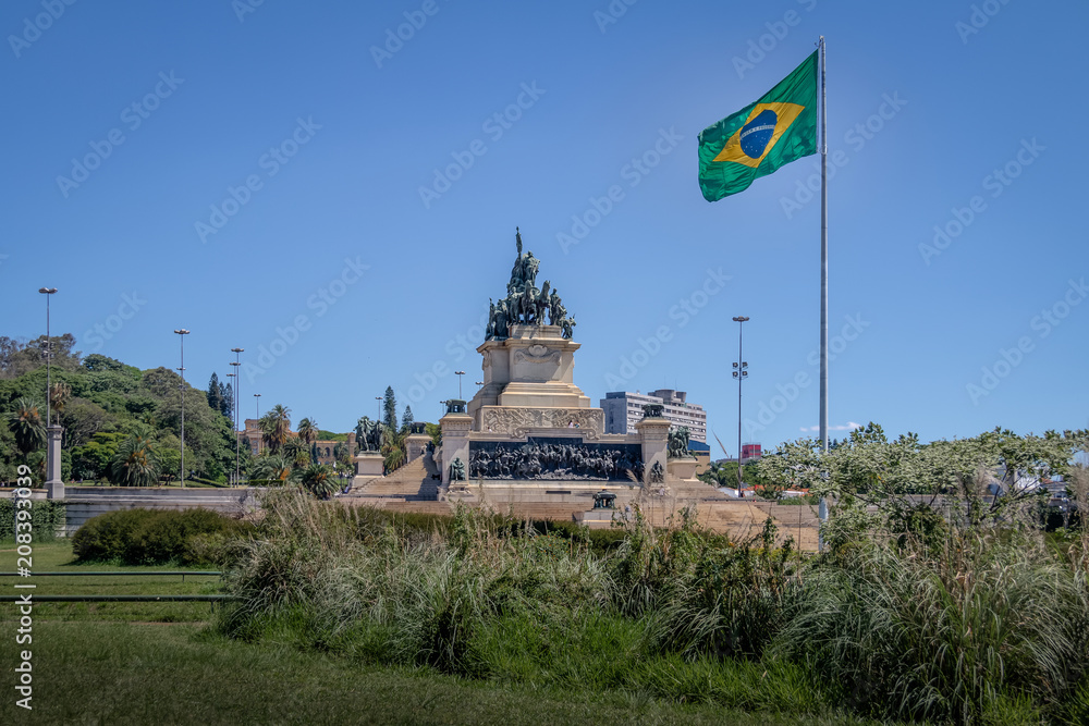 Photo Stock Monument to the Independence of Brazil (Monumento a ...