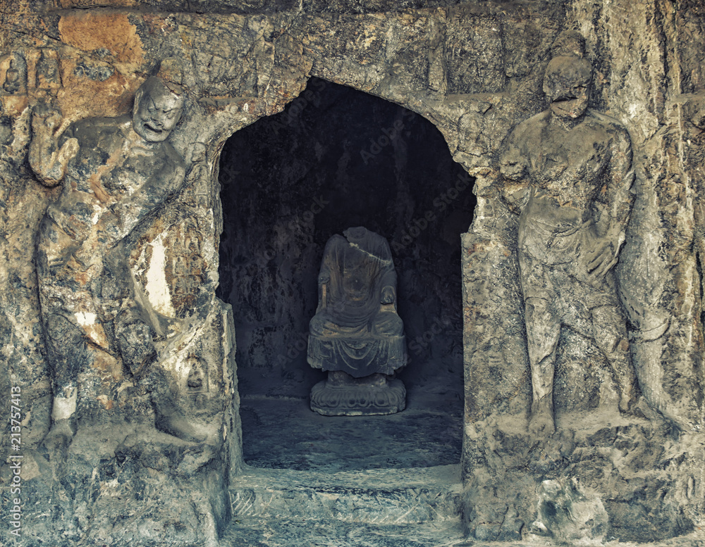 Longmen Grottoes ( Dragon's Gate Grottoes) or Longmen Caves.UNESCO ...