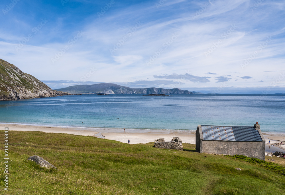 Stock-Foto „View of beautiful Keem Bay on Achill Island along the Wild ...