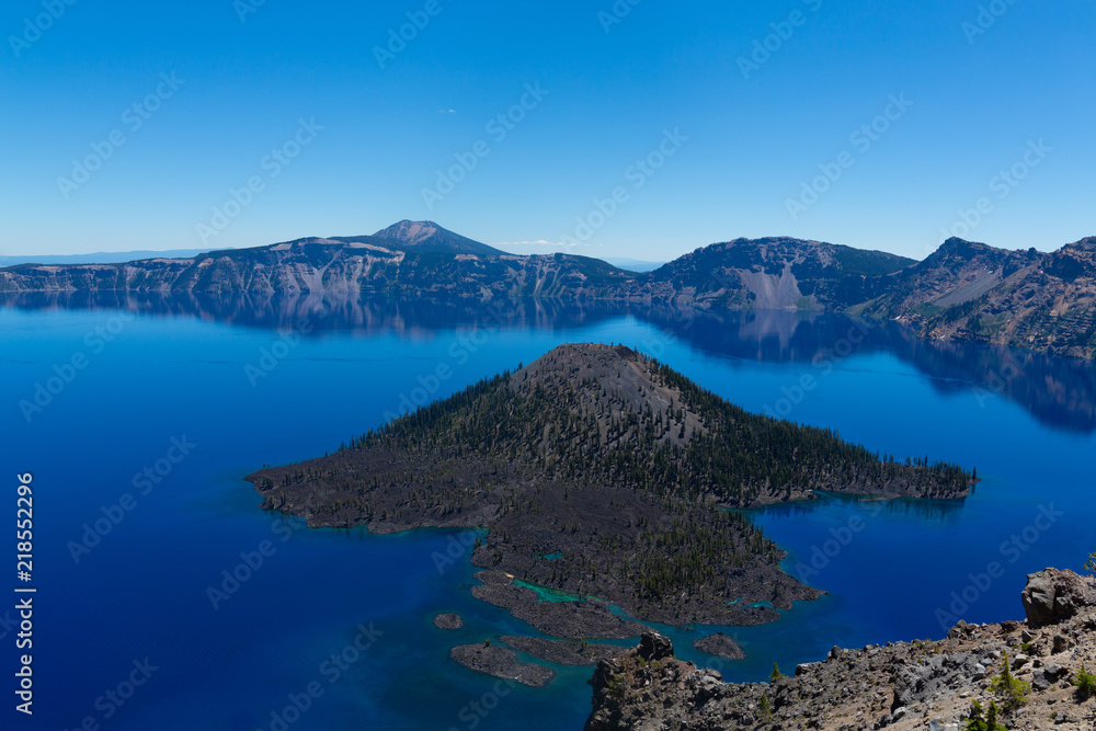 Crater lake in Oregon, the deepest lake in North America Stock Photo ...