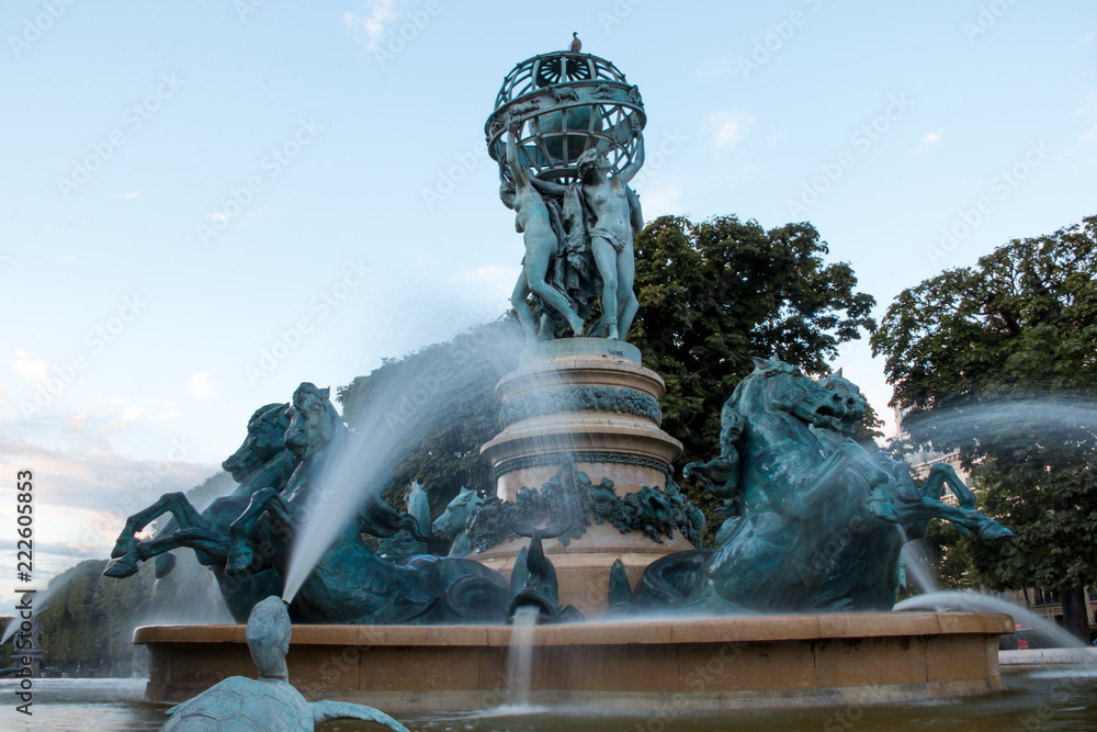Turtle statues of Fountain of the Four Parts of the World (Fontaine Des ...