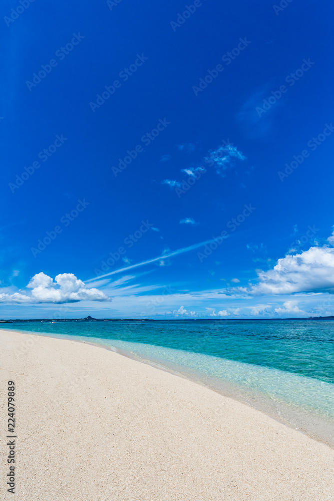 沖縄 水納島の海 Minnajima Island, okinawa, japan の Stock フォト | Adobe Stock