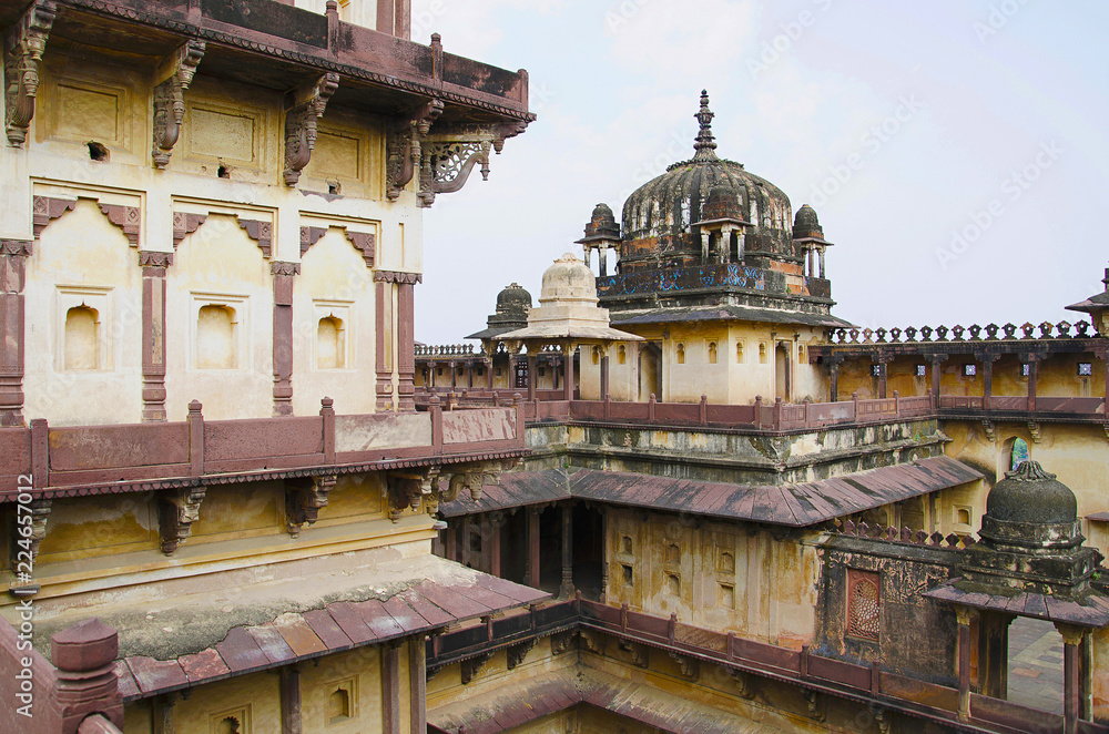 Interior view of Datia Palace. Also known as Bir Singh Palace or Bir ...