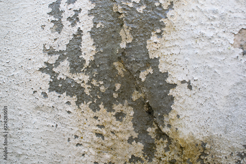 cracked paint wall peeling off flakes from old age carrosia for ...