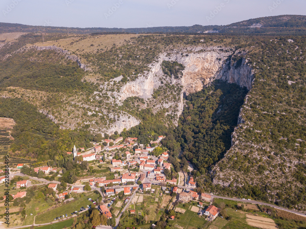 Стокове фото The Osp (Ospo) is a village close to Trieste just below a ...