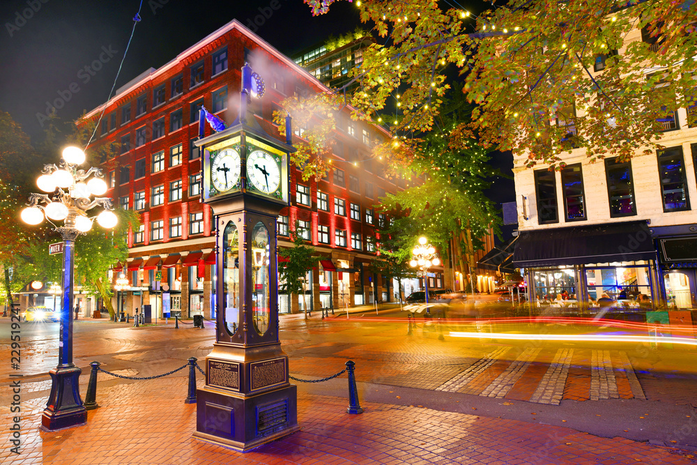 Night view of Historic Steam Clock in Gastown Vancouver,British ...