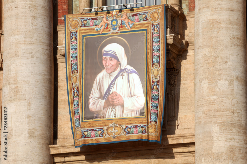 St. Peters Basilica in Vatican City, canonization of Mother Teresa in ...